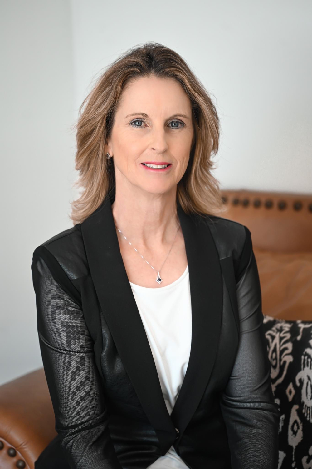 Your trusted real estate expert. Whether buying or selling, let's make ...