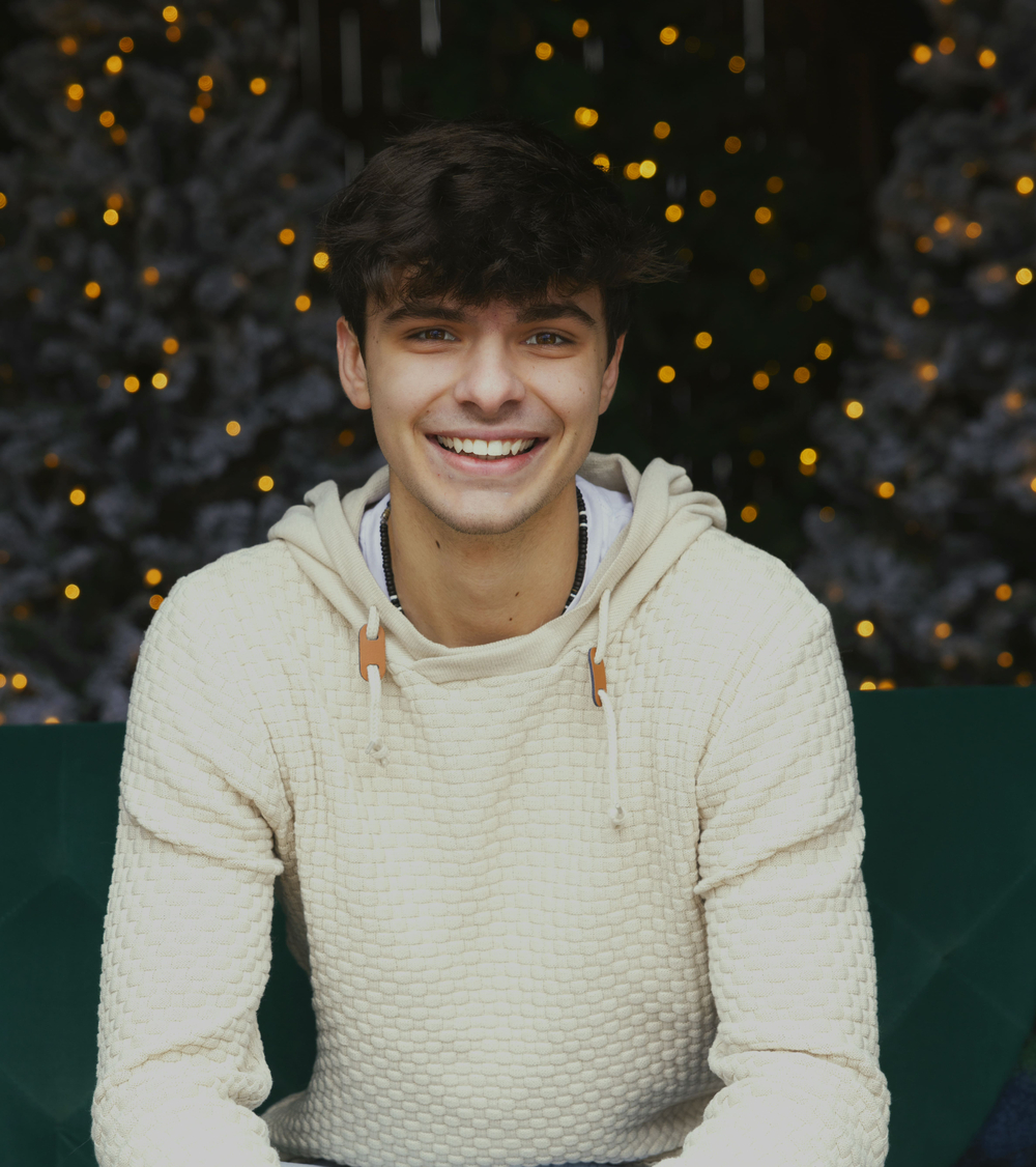 Your trusted real estate expert. Whether buying or selling, let's make ...